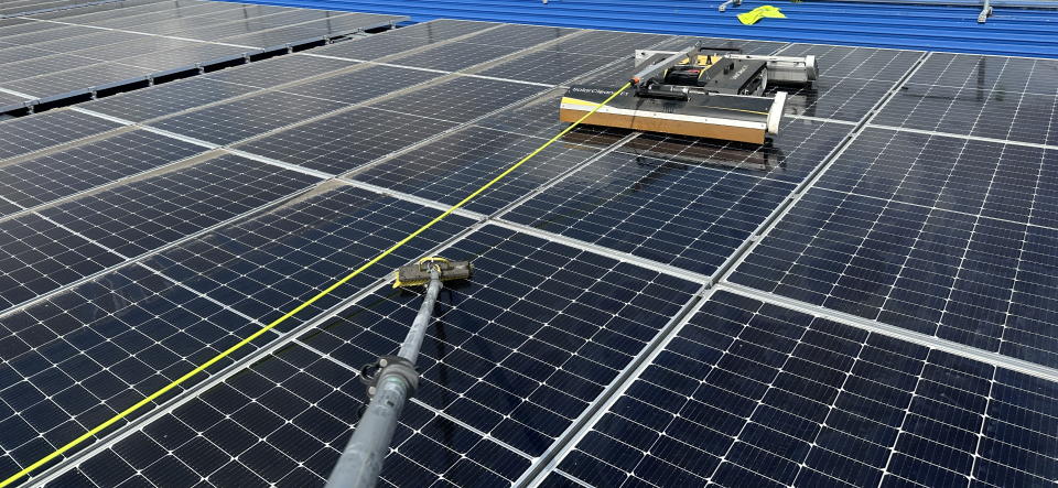 Large Scale Solar Panel Cleaning - Wagner Renewables