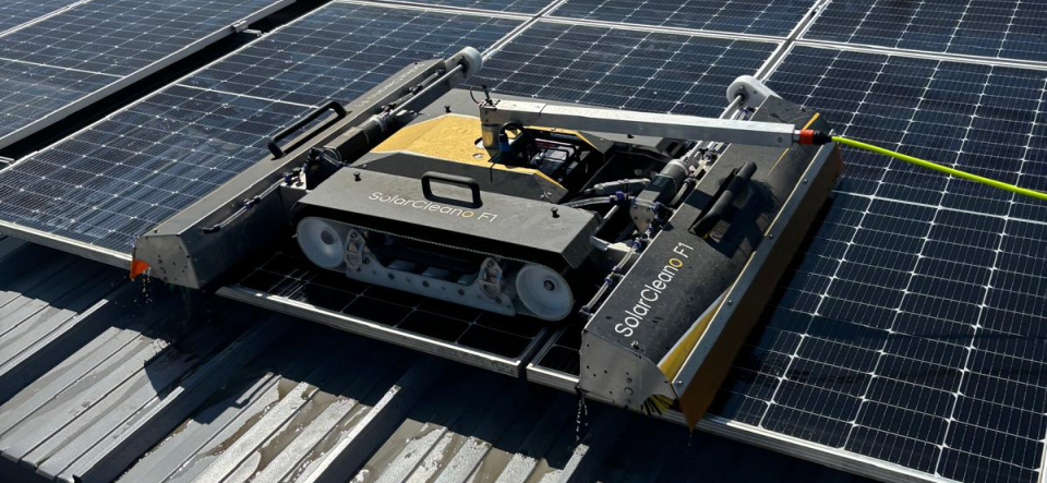 Large Scale Solar Panel Cleaning - Wagner Renewables